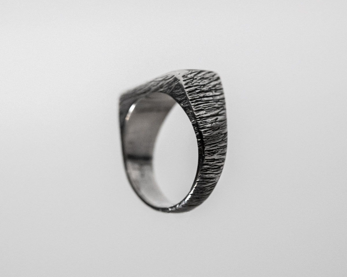 Damaged Signet Ring – OnyxHandmade